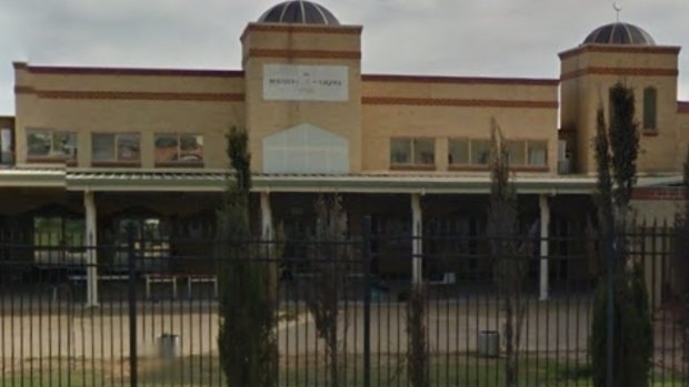 Muslim leaders call for WA mosques to fly Australian flag on Australia Day