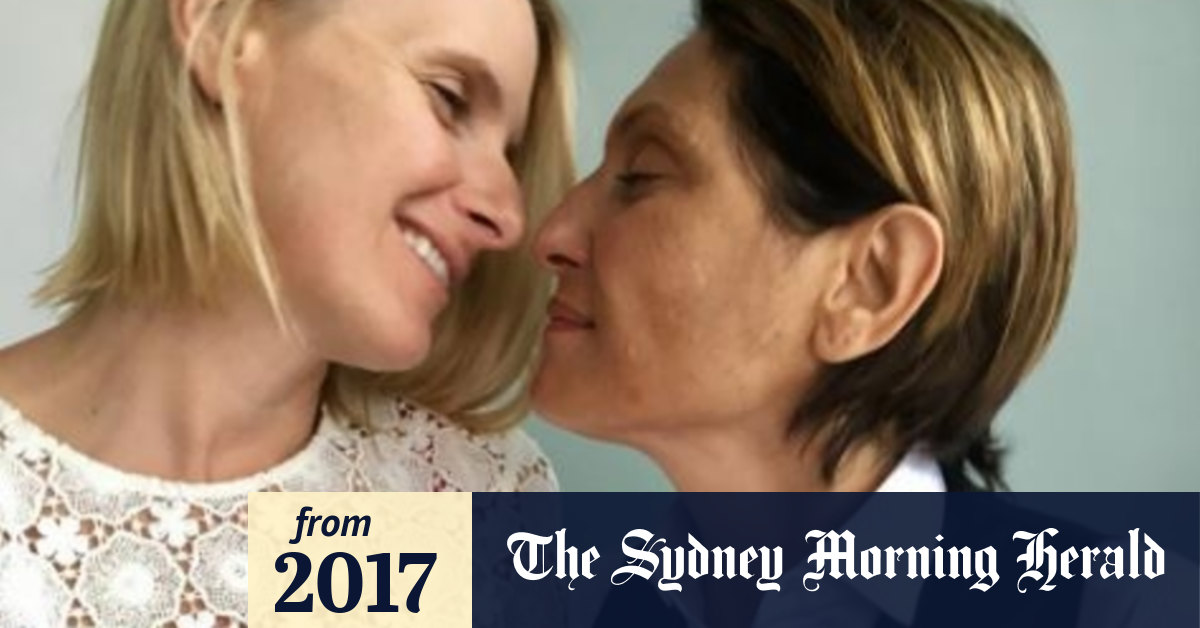 Eat, Pray, Love author Elizabeth Gilbert weds terminally ill girlfriend