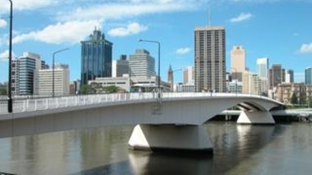 RACQ survey shows Brisbane residents want 10 more bridges RACQ survey shows Brisbane residents want 10 more bridges