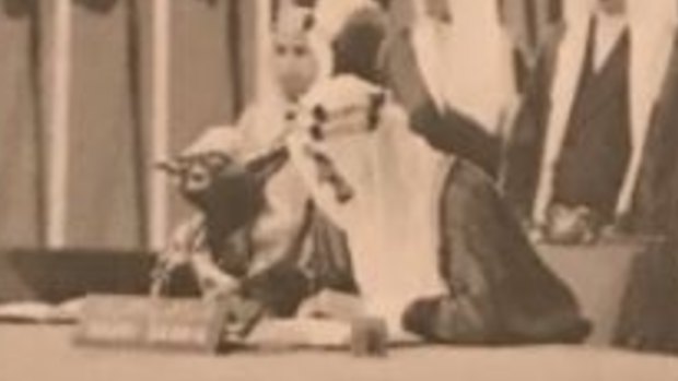 Official sacked after Yoda appears next to late Saudi King Faisal in ...