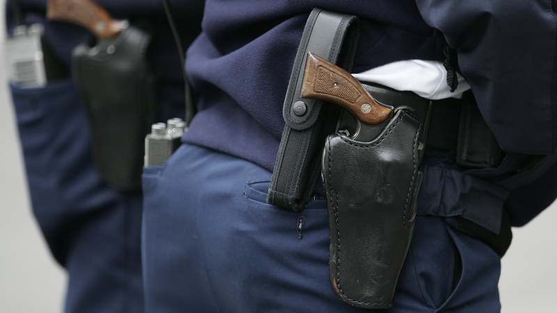 NSW Police to wear guns in court