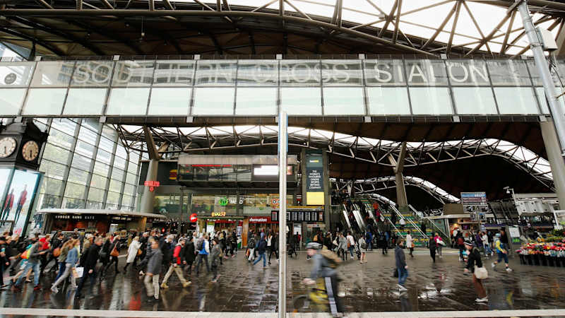 Melbourne Express: Friday, November 3, 2017