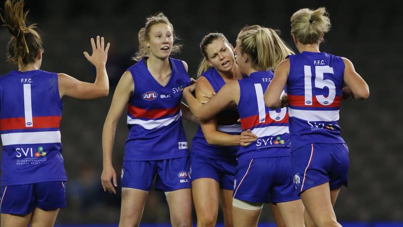 Ray's Rant: It's time for AFL teams to welcome female players into ...