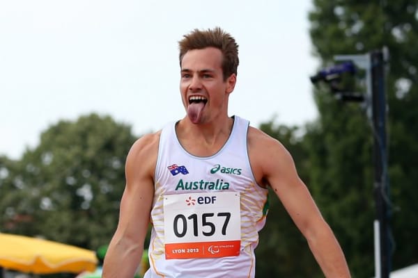 Para-runner Evan O'Hanlon breaks down barriers at Canberra Track Classic