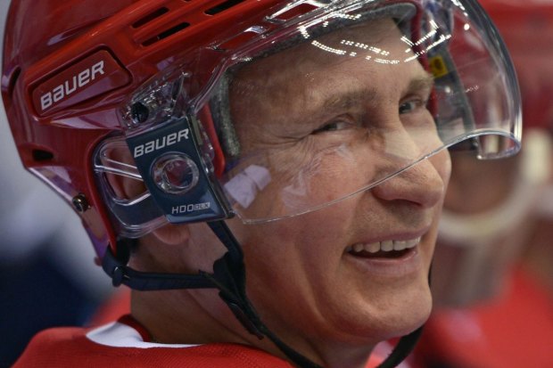 Vladimir Putin scores eight goals in ice hockey match