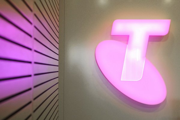 Telstra signs $390 million NBN planning and design deal