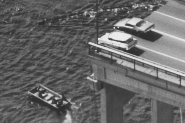 Hobart to mark 40th anniversary of bridge collapse