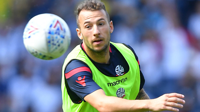 Adam Federici urged new Sydney FC recruit Adam le Fondre to try A-League
