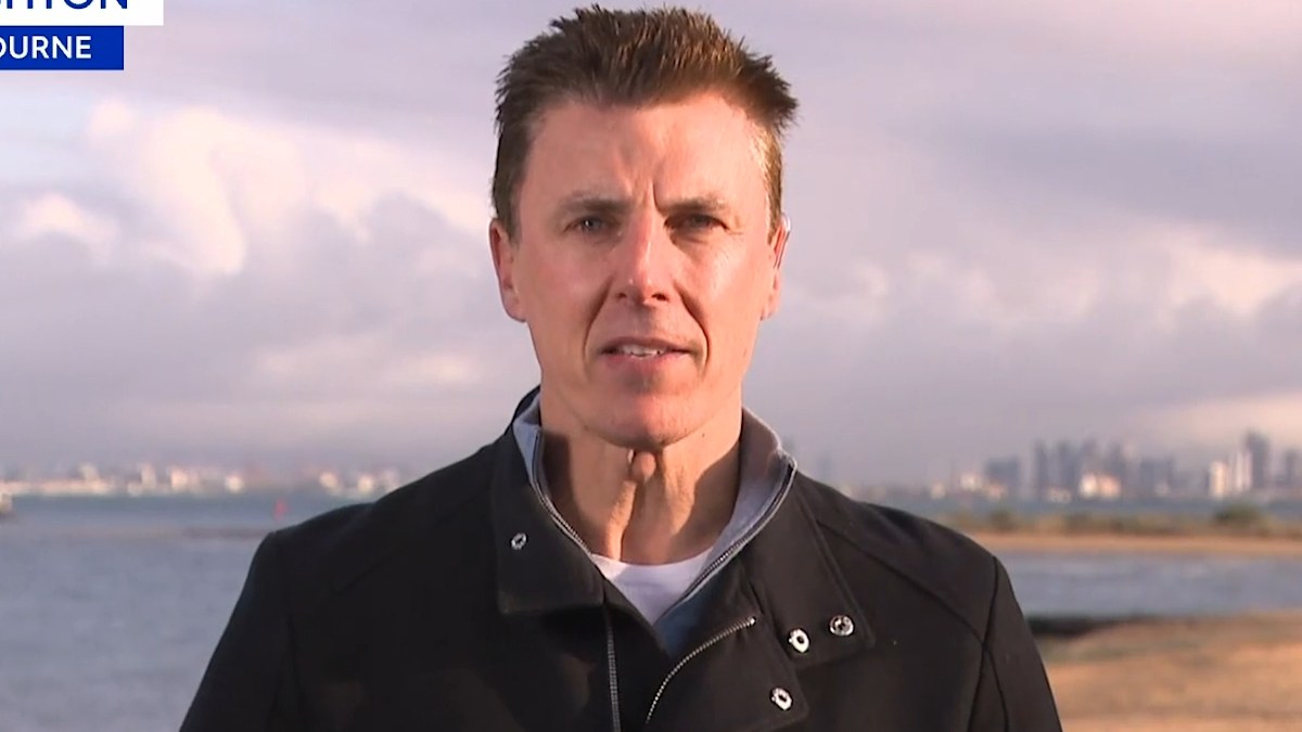 AFL News 2025: Matthew Lloyd weighs in as Essendon Bombers captain Zach ...