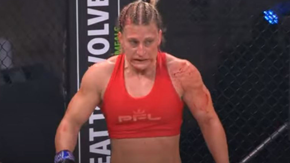 Kayla Harrison TKOs Courtney King | Invicta FC featherweight MMA debut