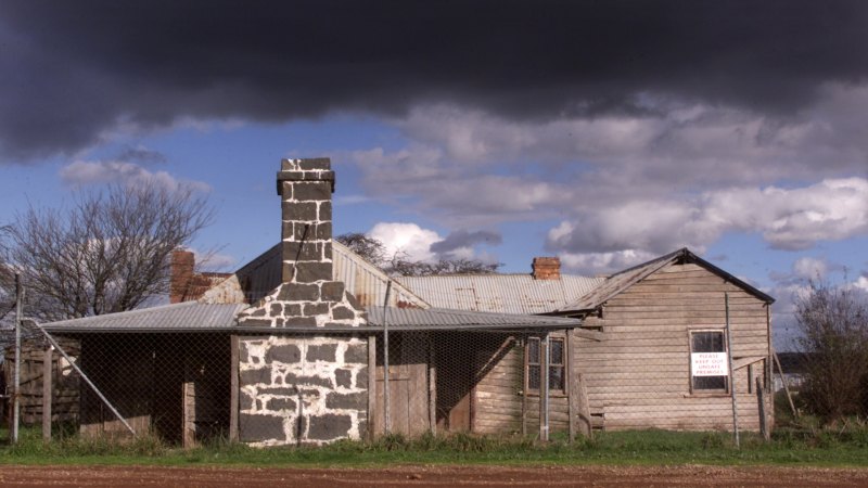 Ned Kelly's dilapidated childhood home to be restored