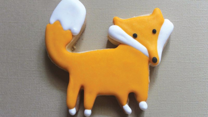 Literary themed cookies: Food for thought at your book club