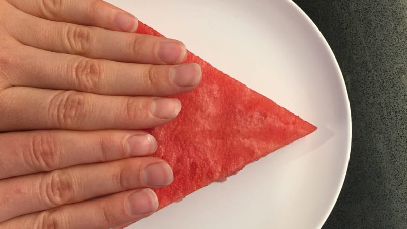 The finger width method could be the trick to losing weight