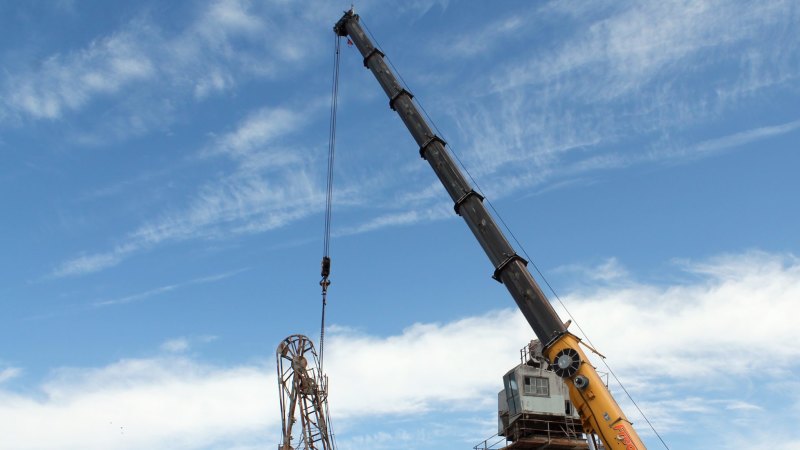 Ninety-three-year-old Freo crane has done enough heavy lifting
