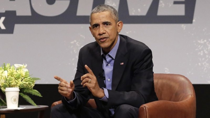 Barack Obama weighs in on iPhone access debate
