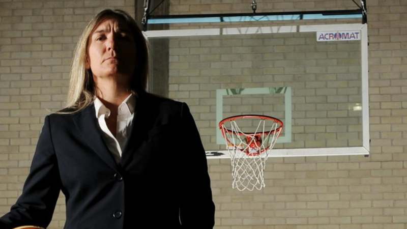 WNBL's most successful coach Carrie Graf joins University of Canberra ...