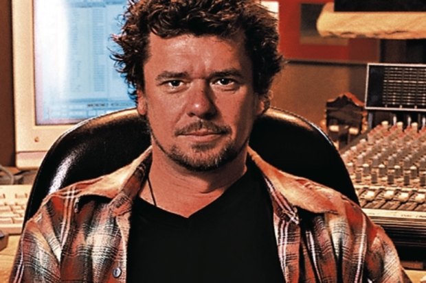 INXS guitarist Tim Farriss loses finger, may never play again
