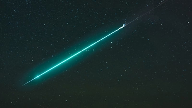 Meteor shines bright green in spectacular chance photo