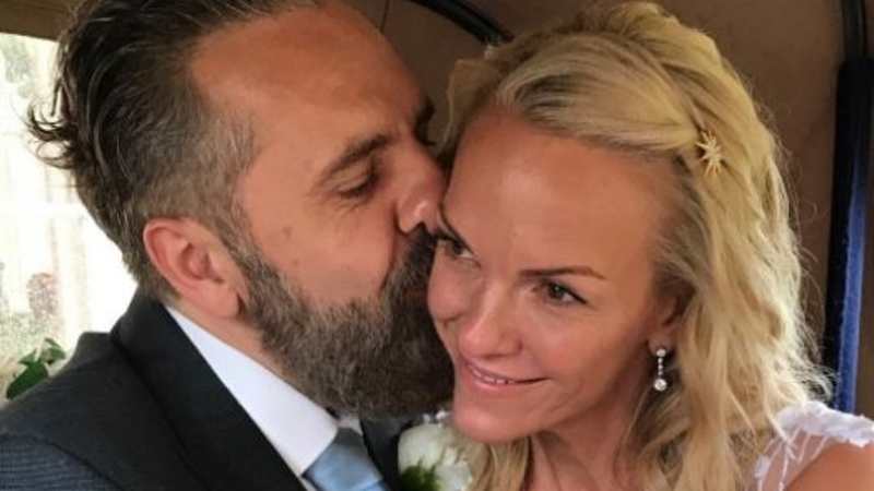 Third marriage lucky for Rupert Murdoch's daughter Elisabeth