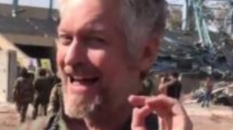 Manchester actor Michael Enright plays Ariana Grande in Raqqa to defy ...