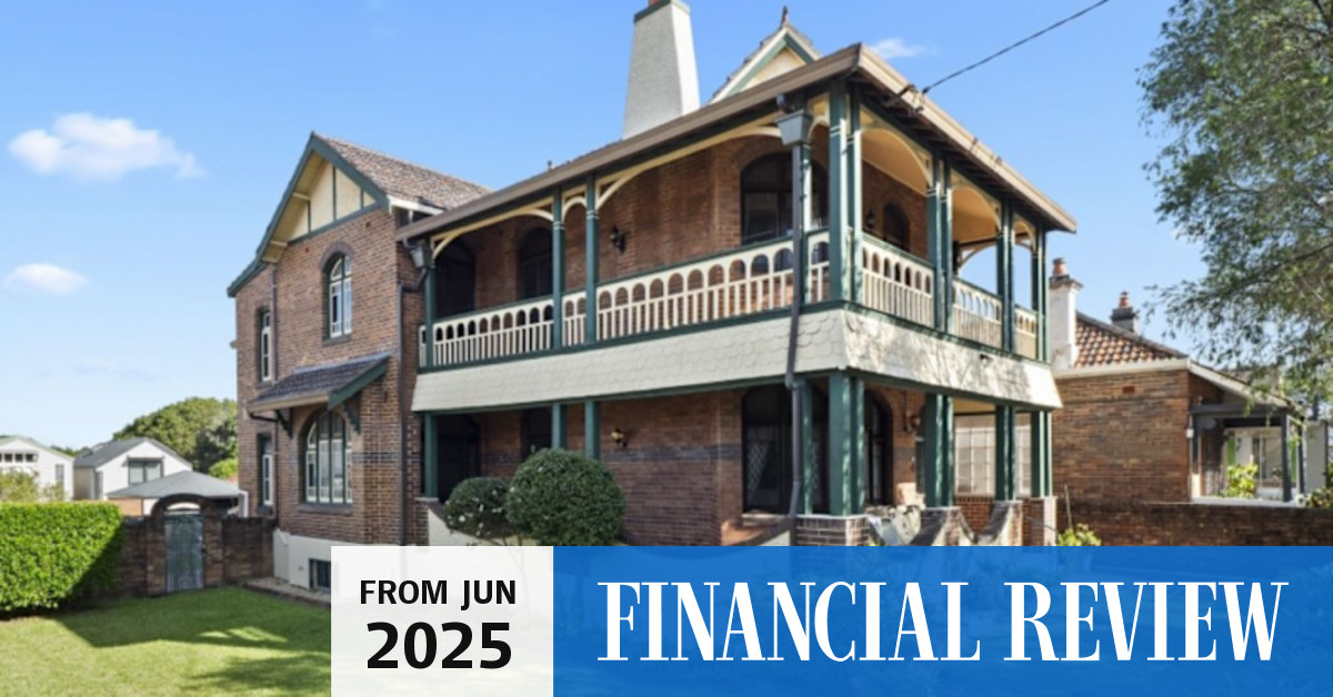 Australian property market: Sydney auction leaps $1 million in 17 ...