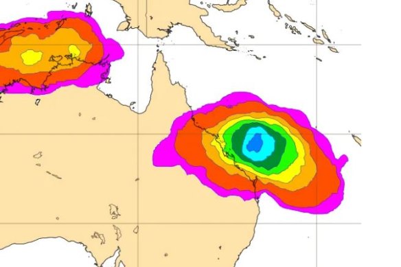 Cyclone Alfred: Heavy rain, big swells as system intensifies