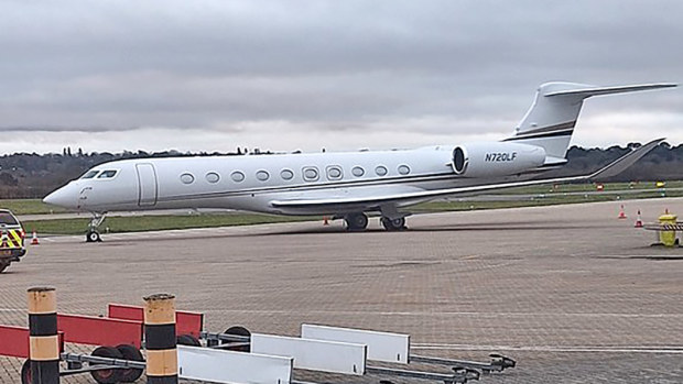 Frank Lowy trades up to Gulfstream G700 private jet favoured by Bezos ...