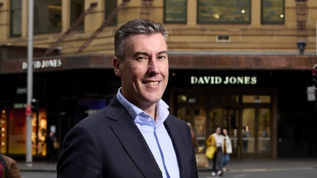 David Jones chief Scott Fyfe says customers are seeking more discounts ...