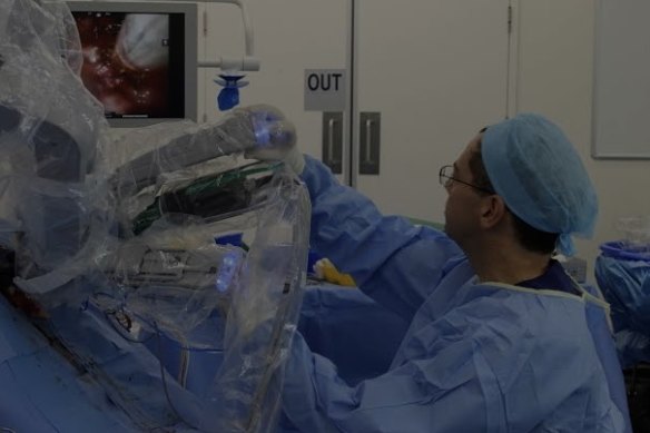 Gary McKay: Suspended Sydney surgeon changes name