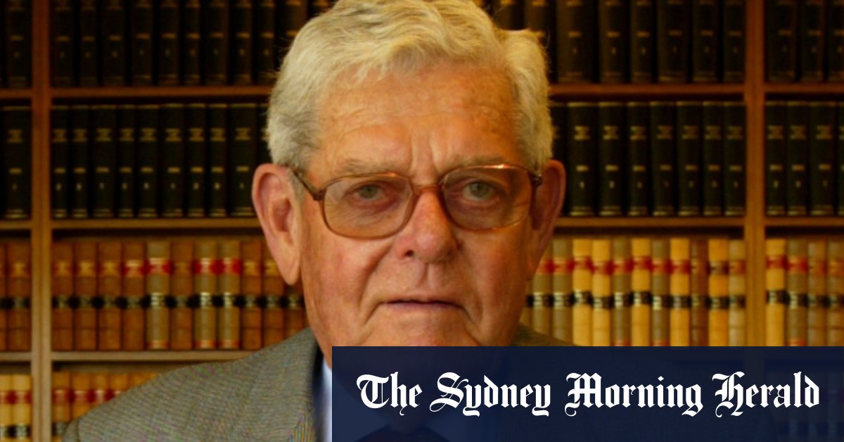 Barrister and politician Tom Hughes KC dies, aged 101