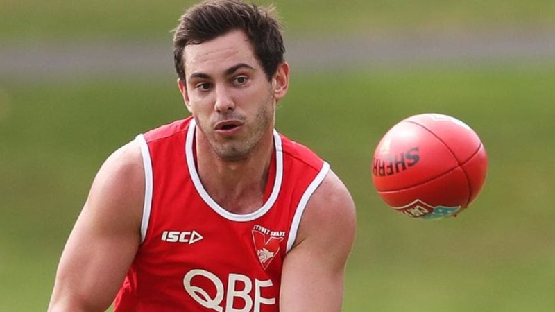 AFL 2018: Swans recruit Daniel Menzel undergoes groin surgery