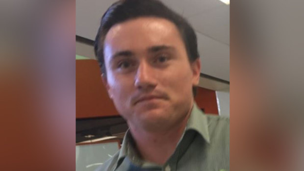 Search for fisherman missing off rocks near Esperance suspended