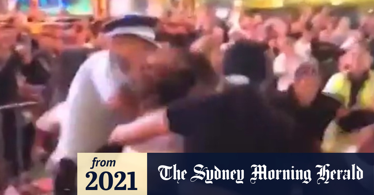 Sydney Easter Show brawl: Teens injured as fight erupts on final night