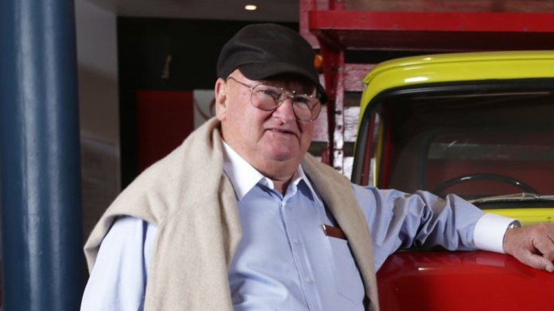 Linfox drinks to record revenue, earnings