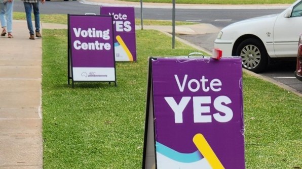 Voice to parliament: Yes23 agrees to move Voice signage after AEC warning