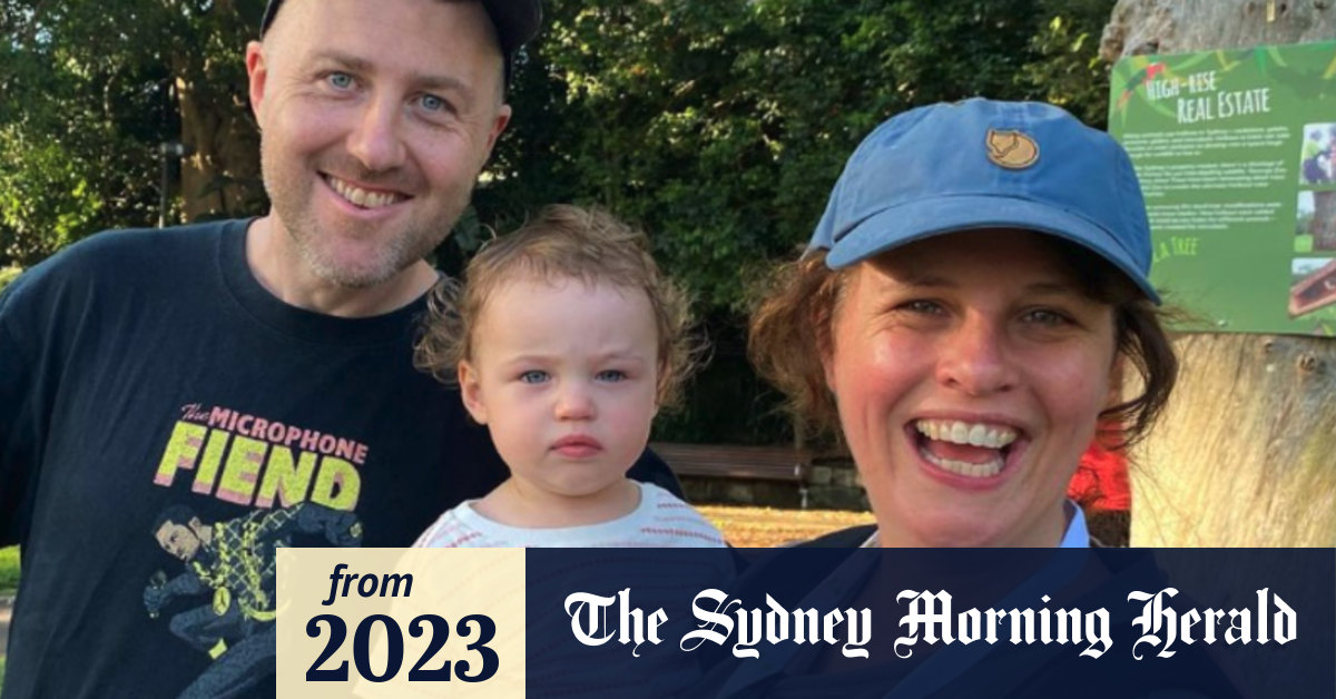 Comedian Anne Edmonds is a late-life mother and had her baby at age 43