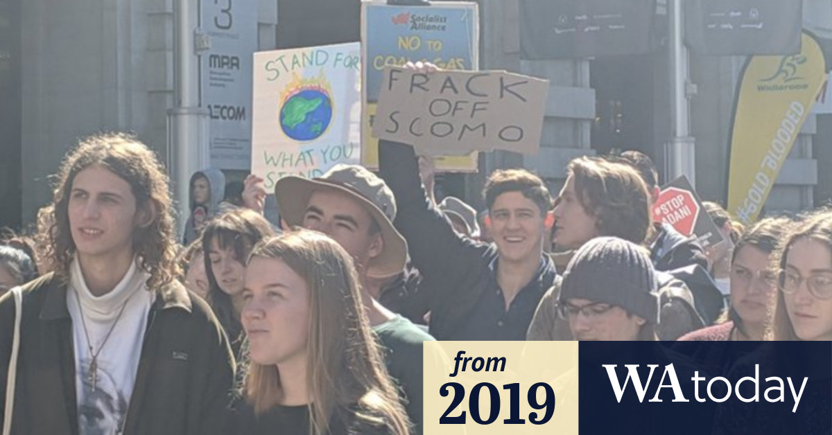 Hundreds of Perth students take to the streets to protest climate change