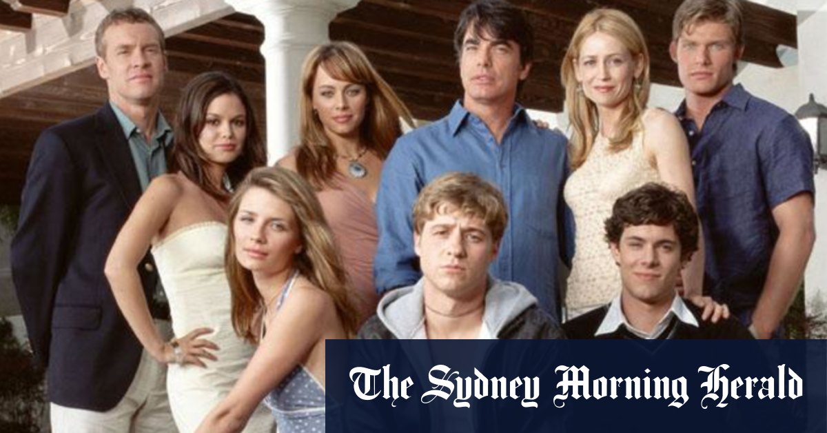 The O.C: Starring Benjamin McKenzie, Mischa Barton, Adam Brody, and ...