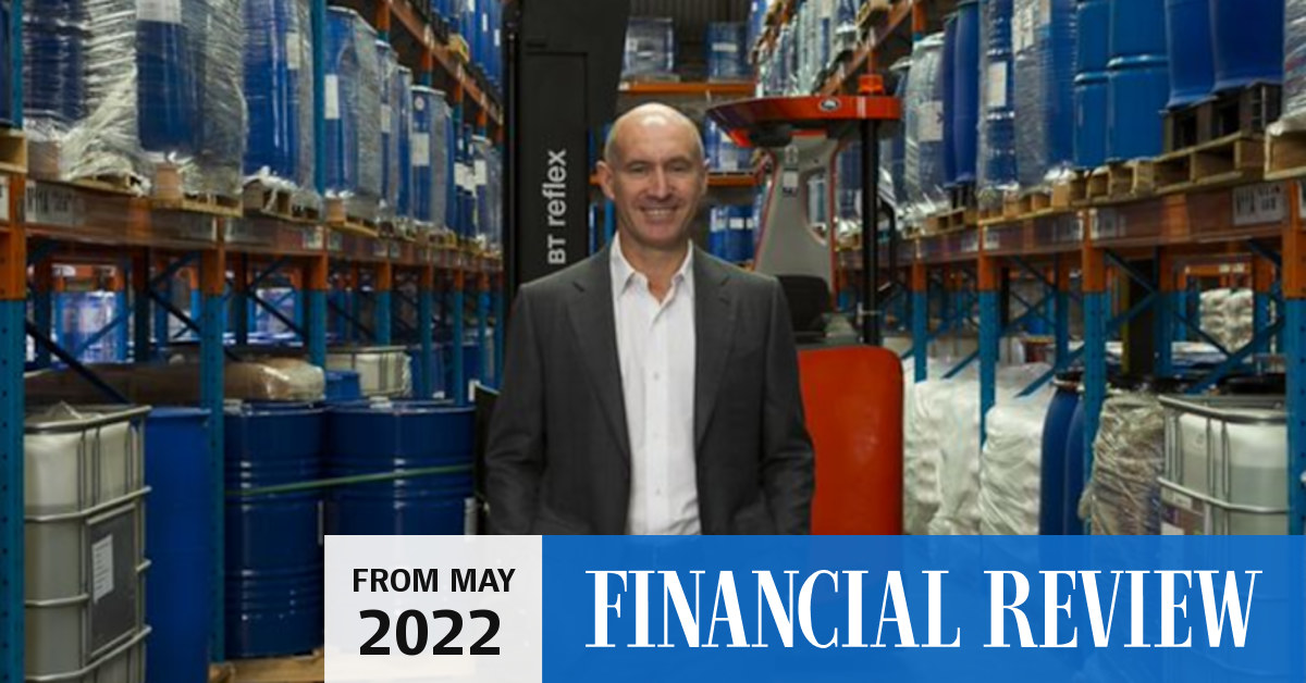 DGL’s Simon Henry makes a boob of himself