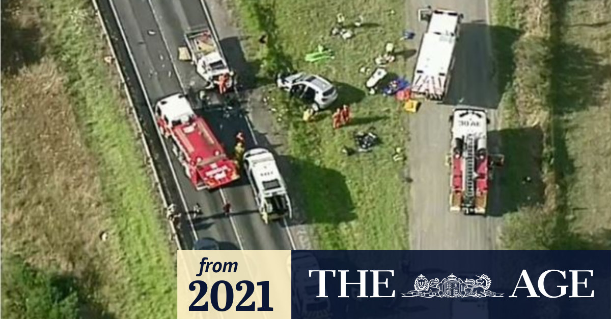Woman and her unborn child die following Pakenham South crash