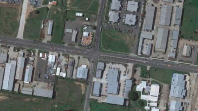 Sixteen crews fight 'suspicious' fire at factory north of Brisbane