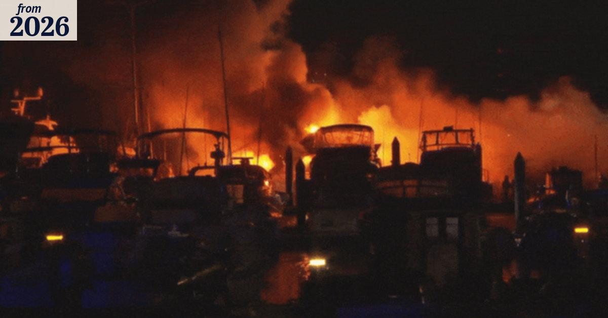 Mosman marina fire: Superyachts burn and sink near Spit Bridge