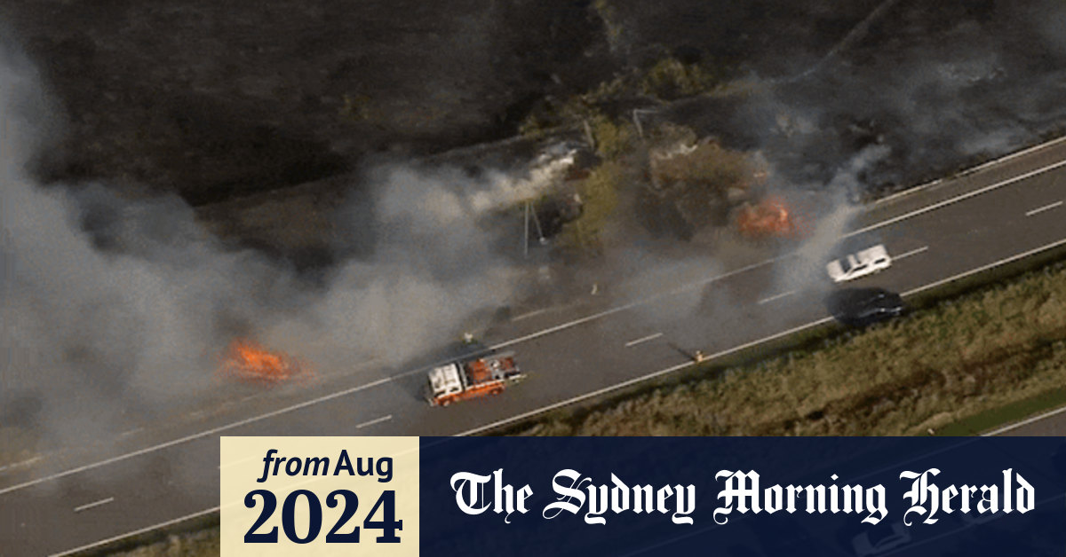 Horningsea Park fire threatens homes in Sydney’s south-west