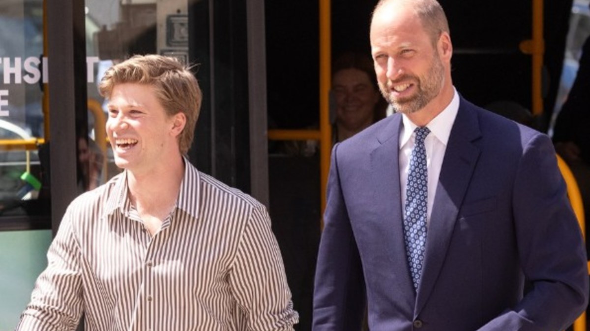 Prince William News: Prince of Wales Robert Irwin ride green double ...