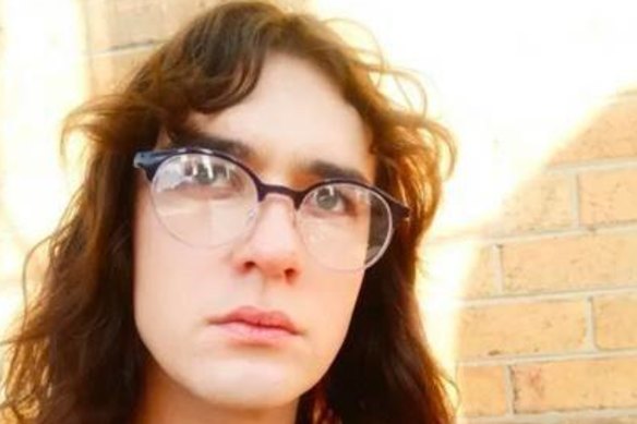 Hundreds search inner Melbourne for missing woman Bridget Flack