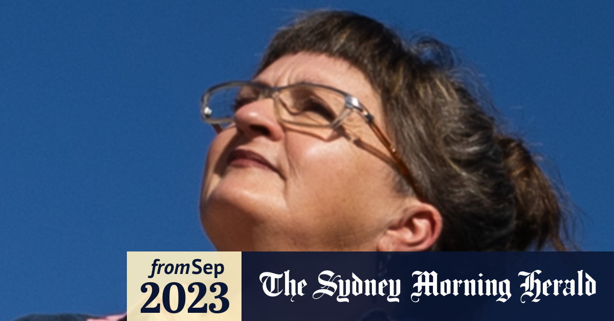 Australian mosaicist Helen Bodycomb has made her own death shroud