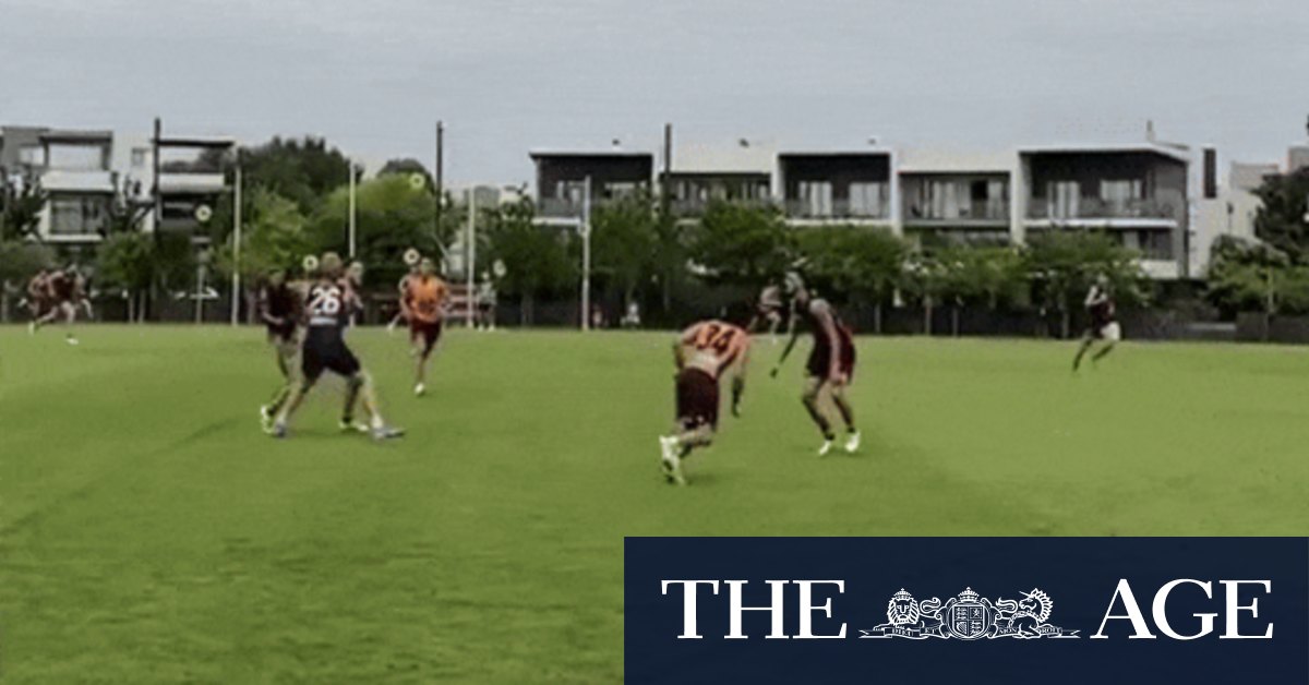 AFL 2025: Nick Watson takes awesome mark in Hawthorn Hawks’ match ...