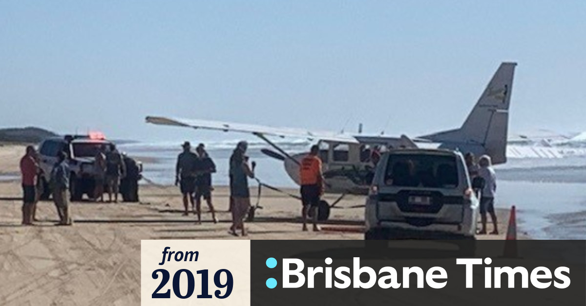 Race against time to save Fraser Island tourist plane from rising sea
