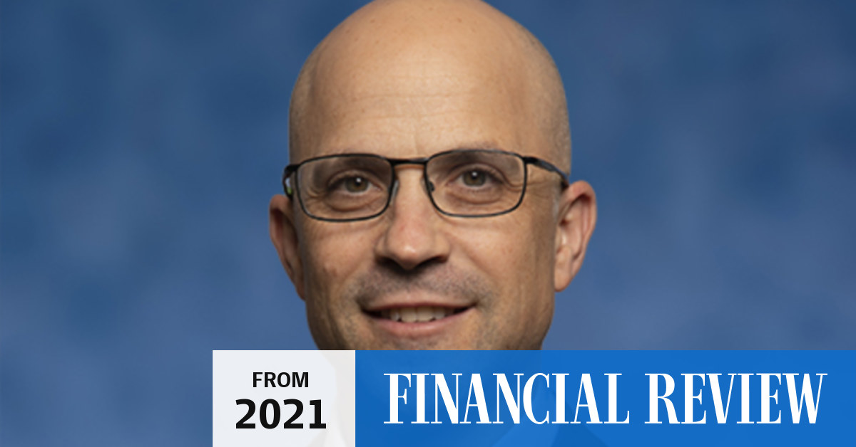 Barrenjoey picks up another senior UBS research analyst