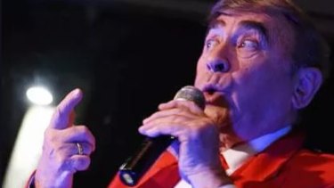 Max Kay, one of Perth's most loved entertainers, dies